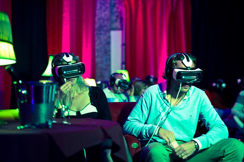 How Virtual Reality is Changing the Way We Experience Stage Shows - The ...