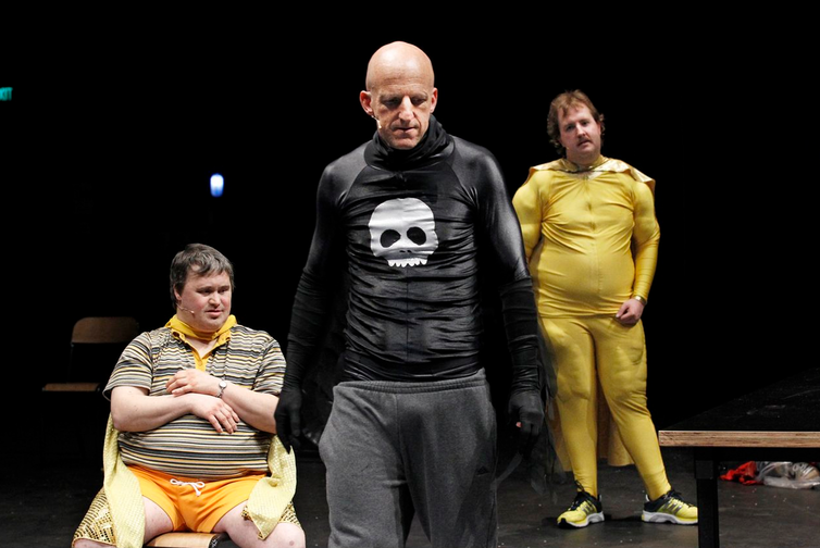 Review: "Super Discount" By Back To Back Theatre - The Theatre Times