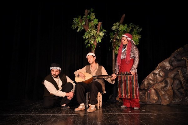 Life Of Blind Turkish Bard On Theater Stage - The Theatre Times