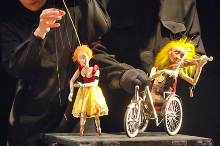 Gabriadze’s Puppet Theatre Showed Love And Death In Moscow - The ...