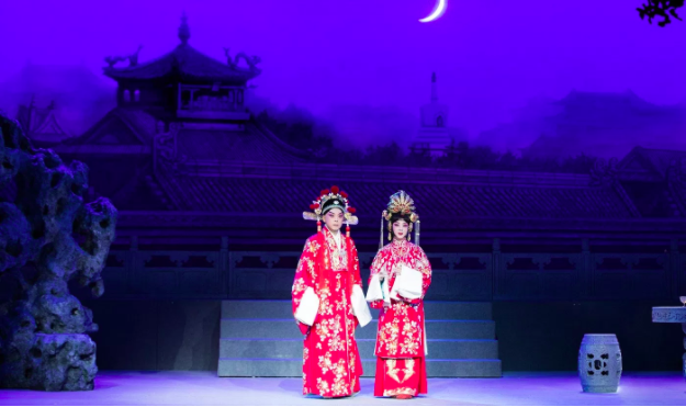 Colliding Traditions Keep Chinese Opera Alive and Well - The Theatre Times