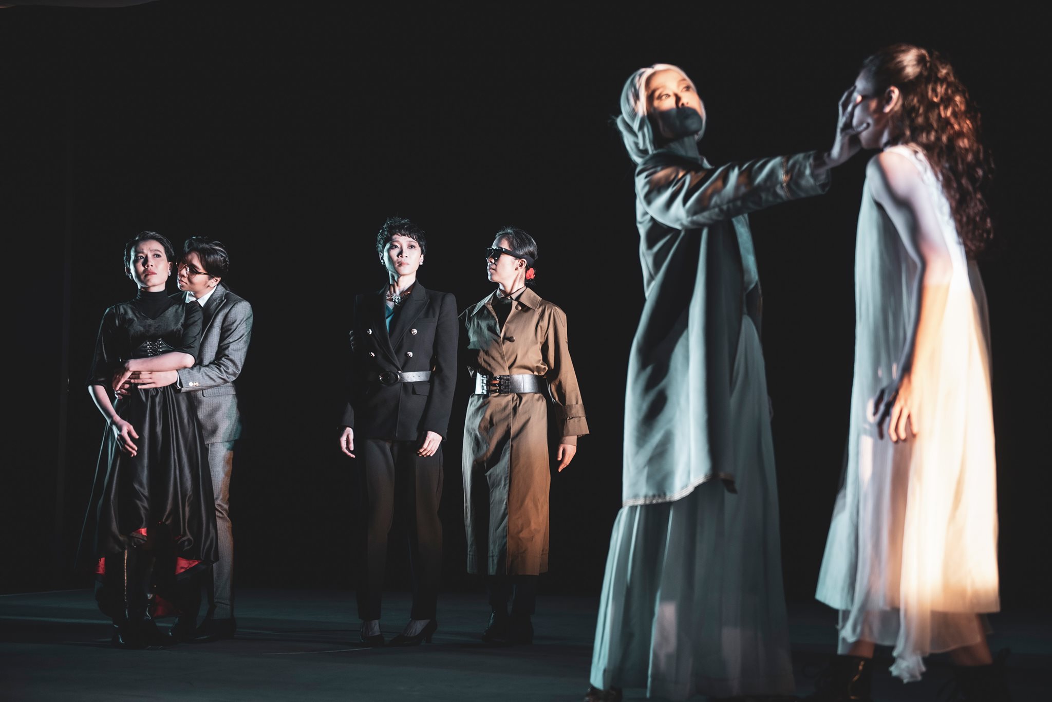 Nonverbal "King Lear" Review - Conflict in Visuals, Sounds, and ...