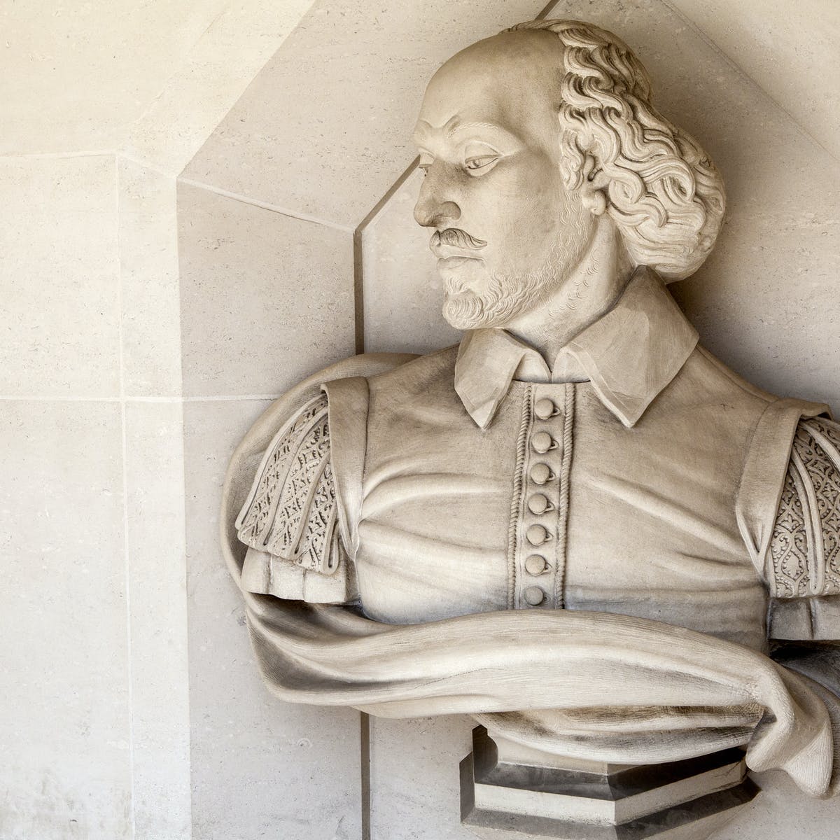 Decolonising Shakespeare: Setting Othello in Ghana and Pericles in ...