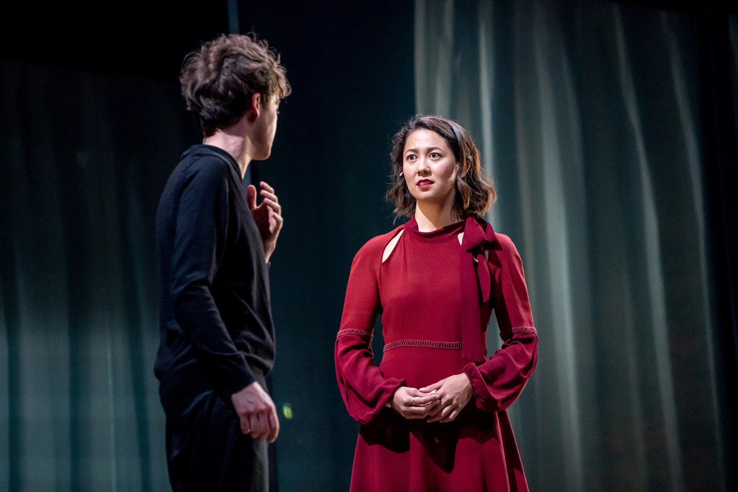 Unmanly Griefs: Robert Icke’s "Hamlet" - The Theatre Times