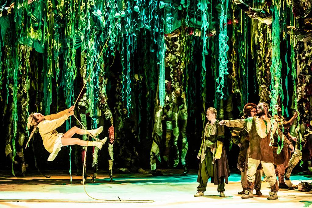 Bolshoi Ballet Backstage: 10 Photos You've Never Seen Before - The ...