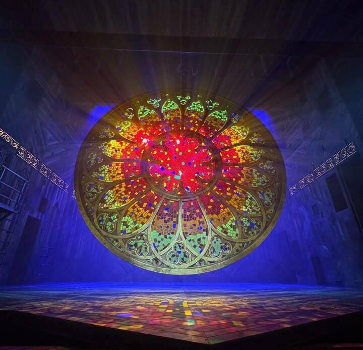 "The Pillars of the Earth": Bestseller and Musical. An Exclusive ...